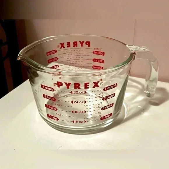 Pyrex | Kitchen | Vintage Pyrex 4 Cup Measuring Cup Red Lettering Quart ...